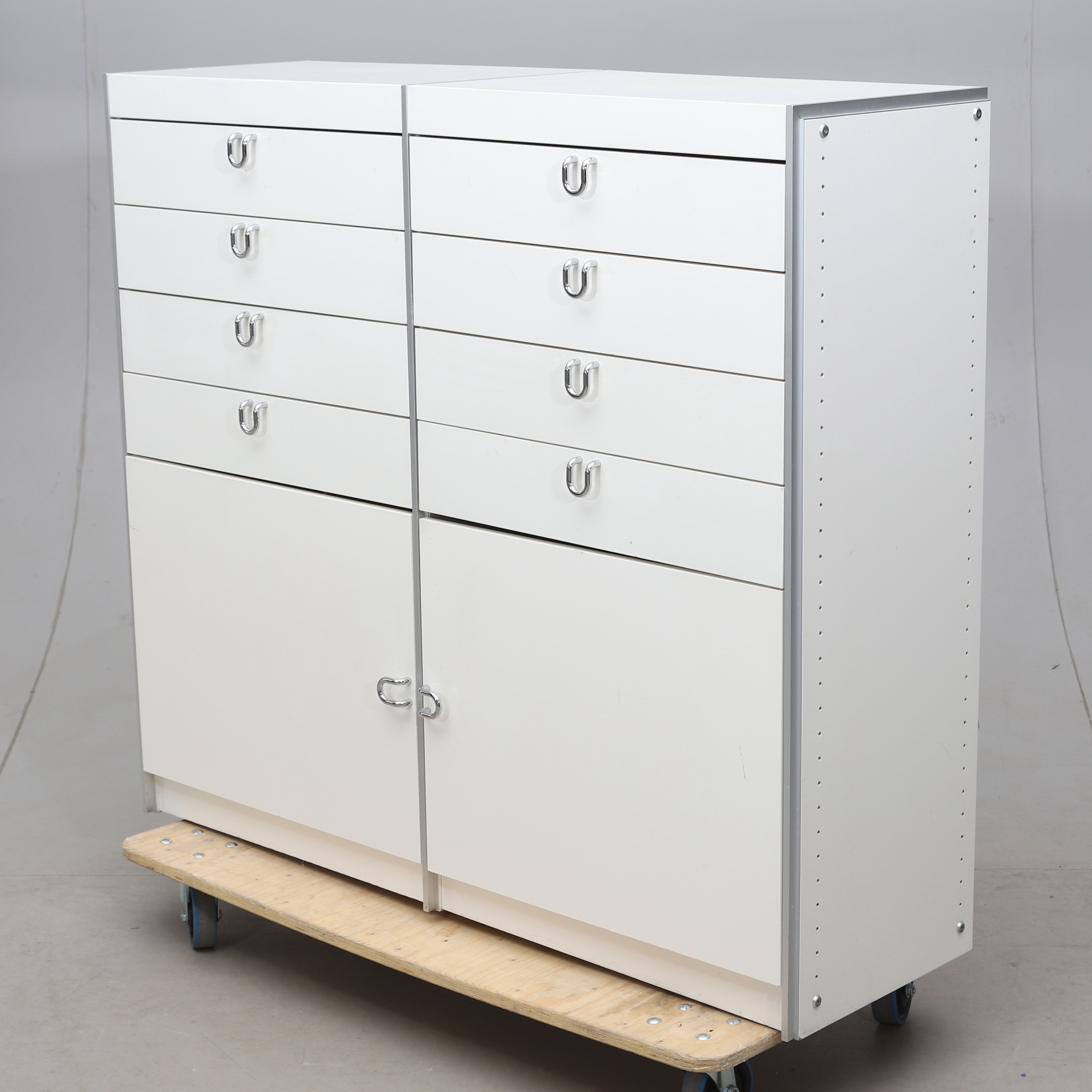 BYRÅ, vitlackerad, "Princip", IKEA, 1990-tal. | Barnebys