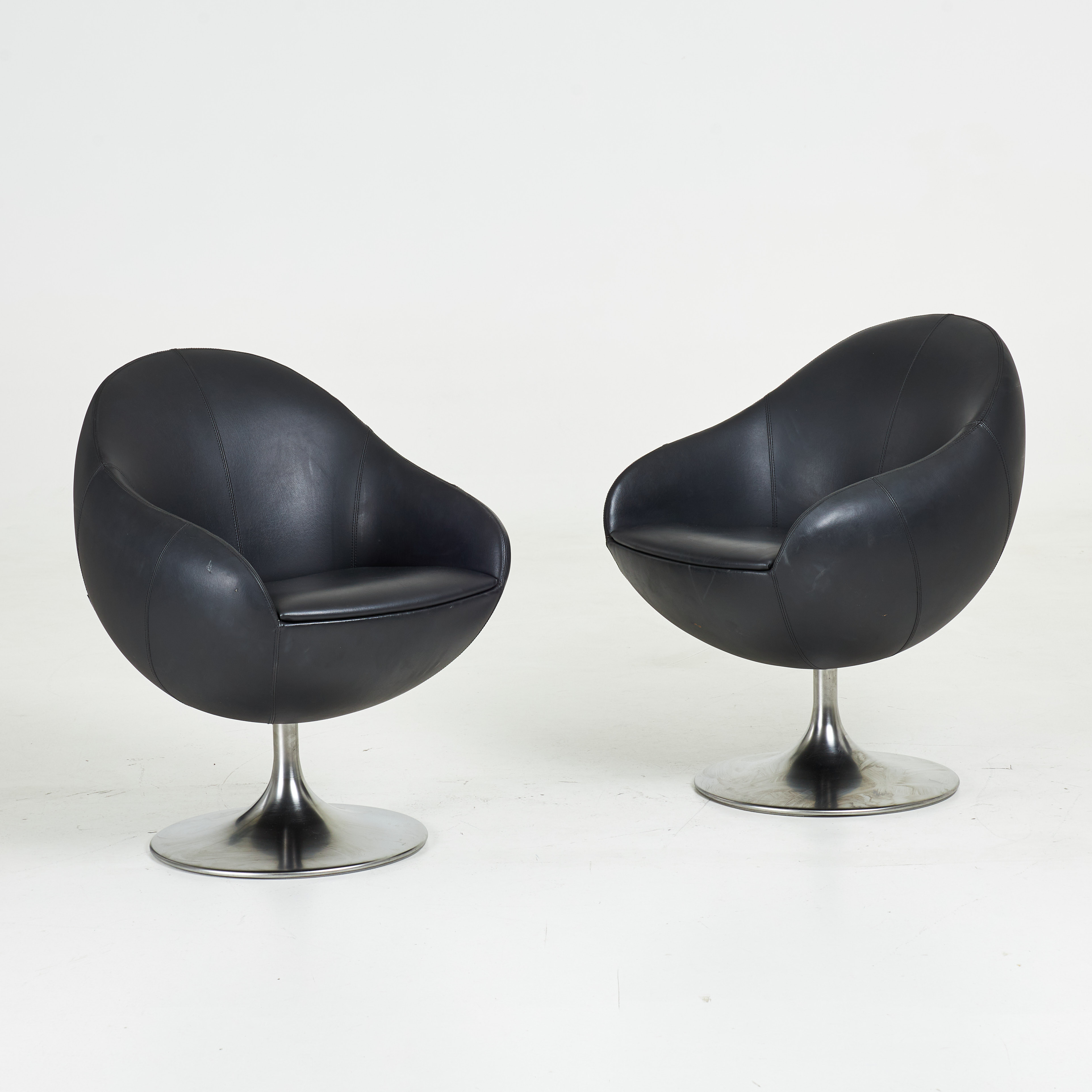 FÅTÖLJER, 1-par, modell "Comet", för Johanson Design, svart läder ...