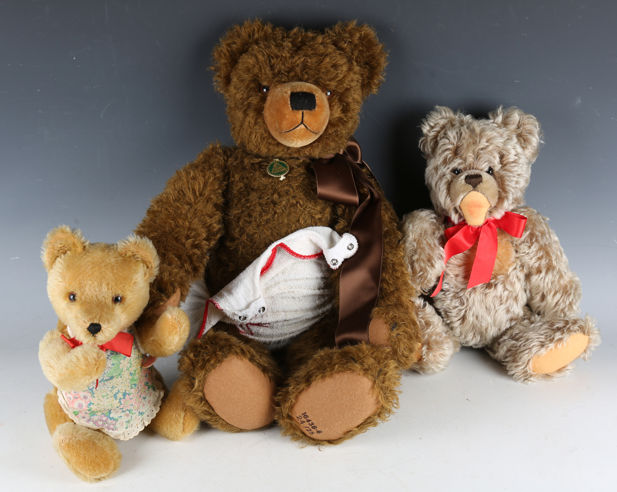 A Hermann limited edition mohair The Curly teddy bear, the left foot ...