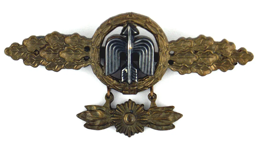 Luftwaffe Day Fighter Operational Flying Clasp | Barnebys