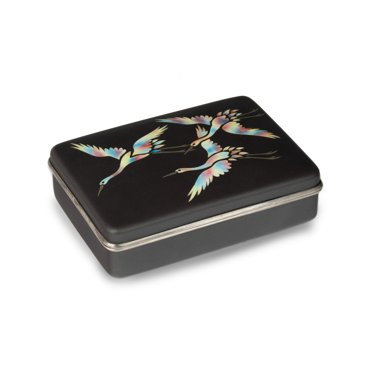 A Showa period cloisonné box with three cranes, Ando Company | Barnebys