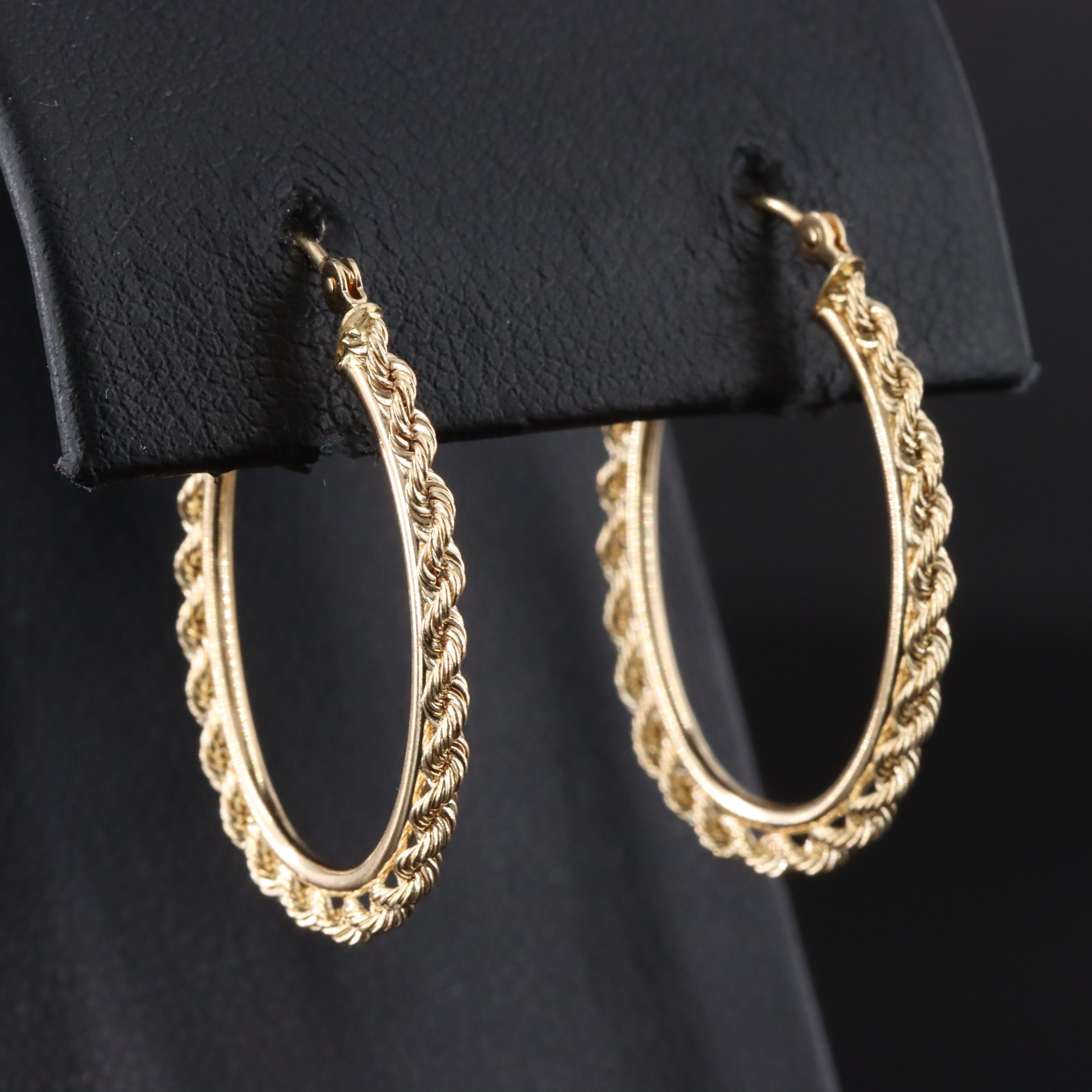 14K French Rope Oval Hoops | Barnebys