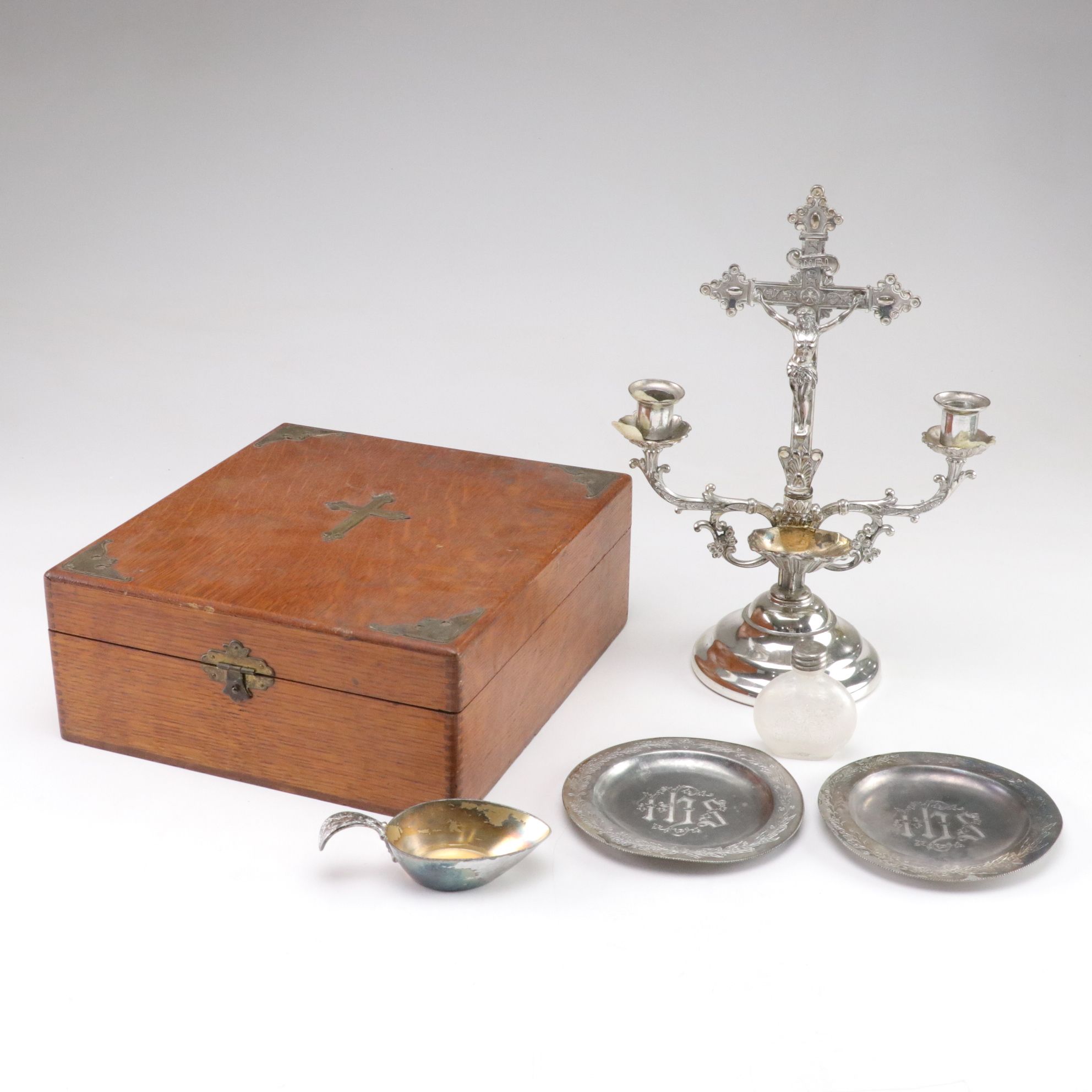 Homan's "Sick Call Outfit" Last Rites Kit, Late 19th Century | Barnebys