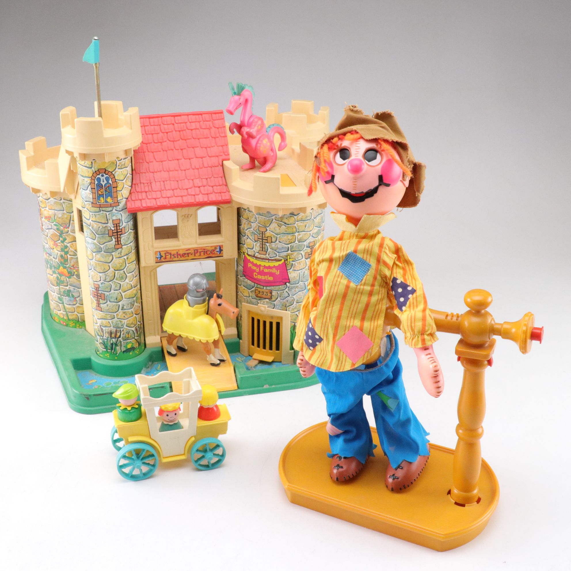 Fisher-Price Castle Playset with Mattel Dancing Scarecrow | Barnebys