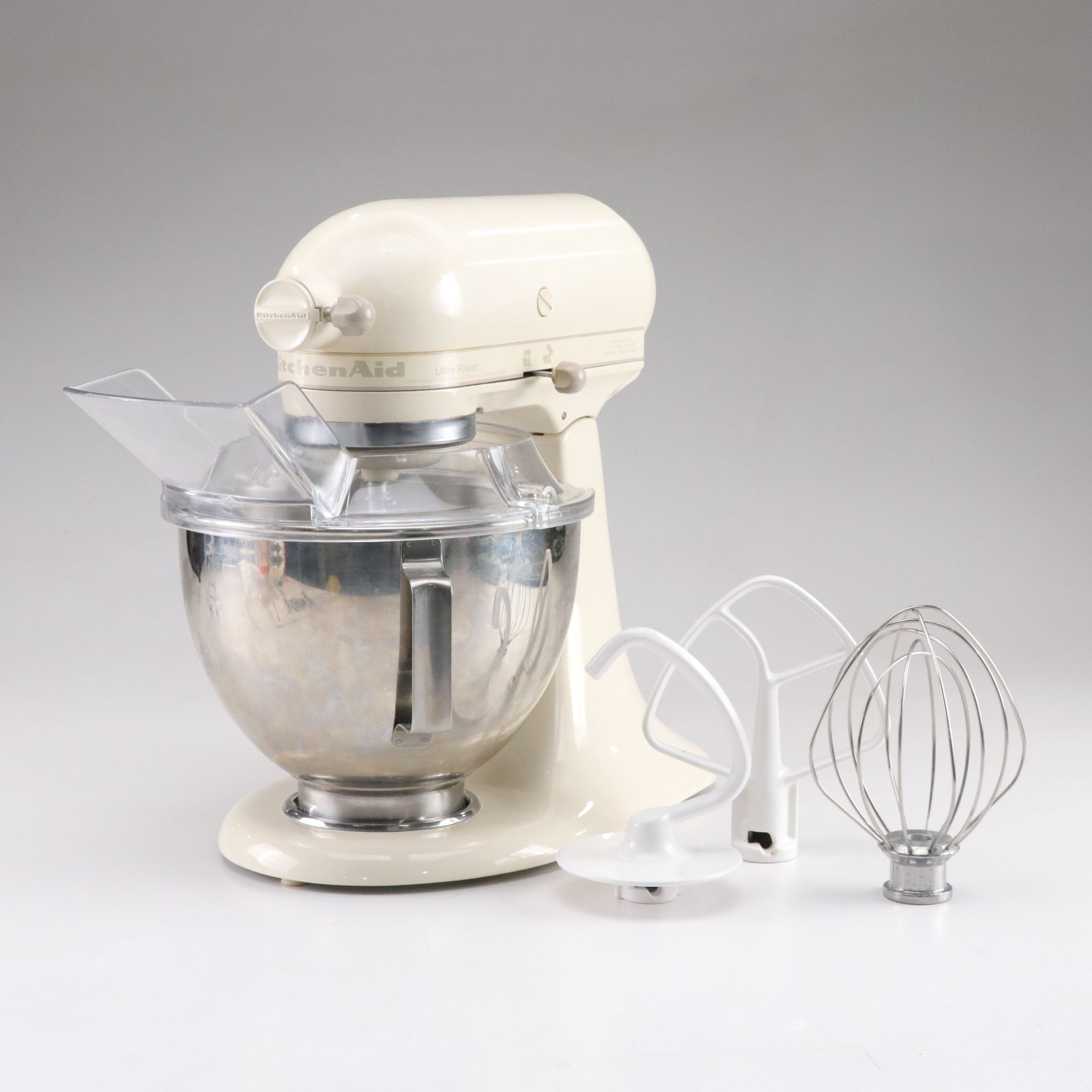 KitchenAid Ultra Power 4.5 Quart Stand Mixer in Cream | Barnebys
