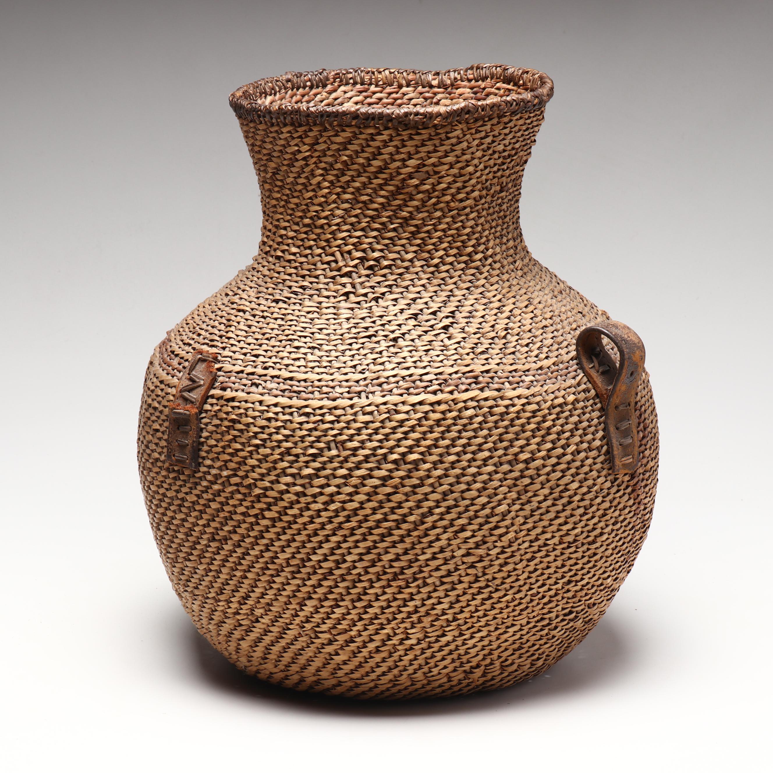 Apache Water Bottle Basket | Barnebys