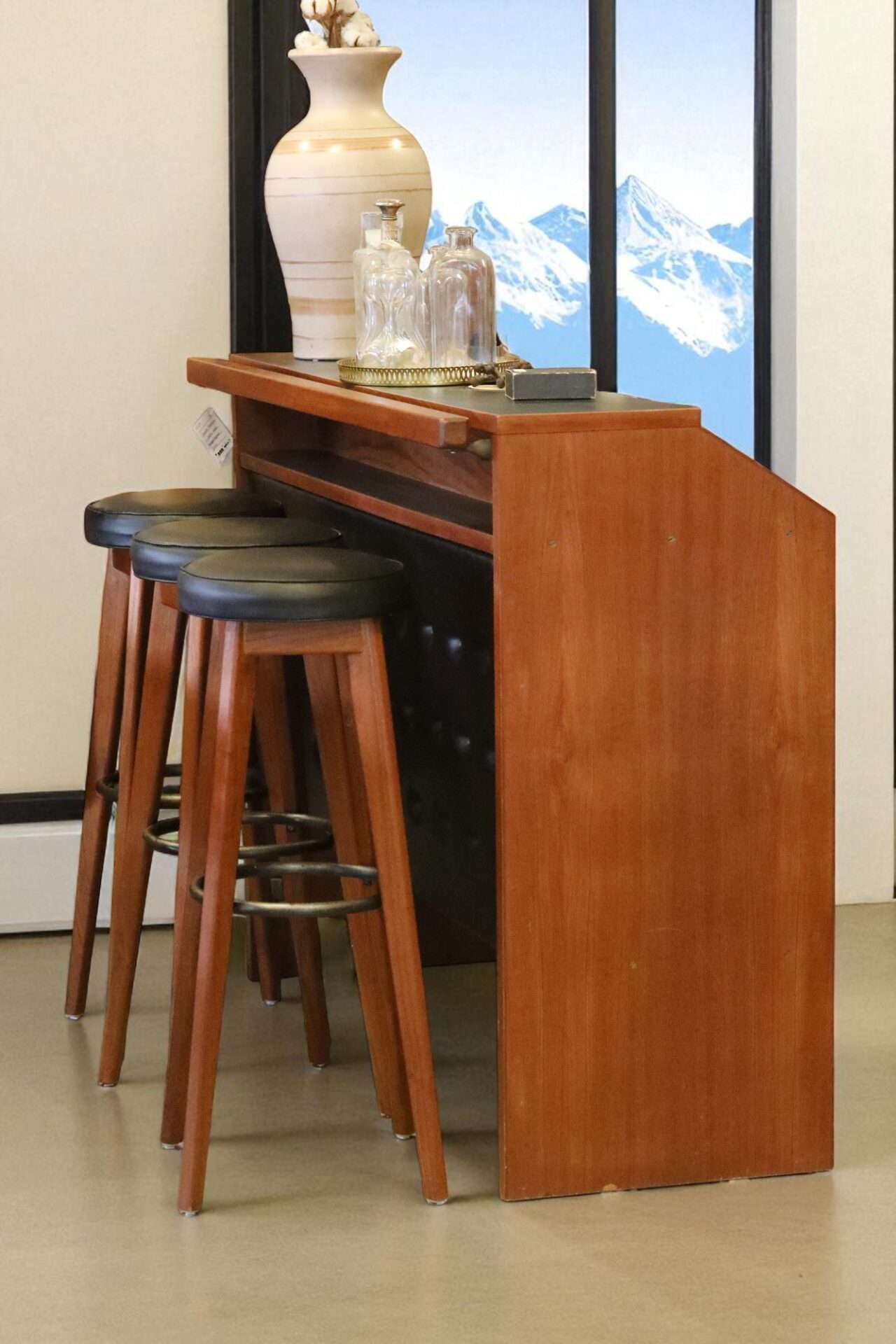 Hugo Frandsen Danmark barpall/barstol i teak. 89 cm hög | Barnebys