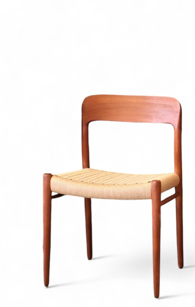 Niels Møller modell 75 stol i teak och flätad sits. 50 cm bred ...