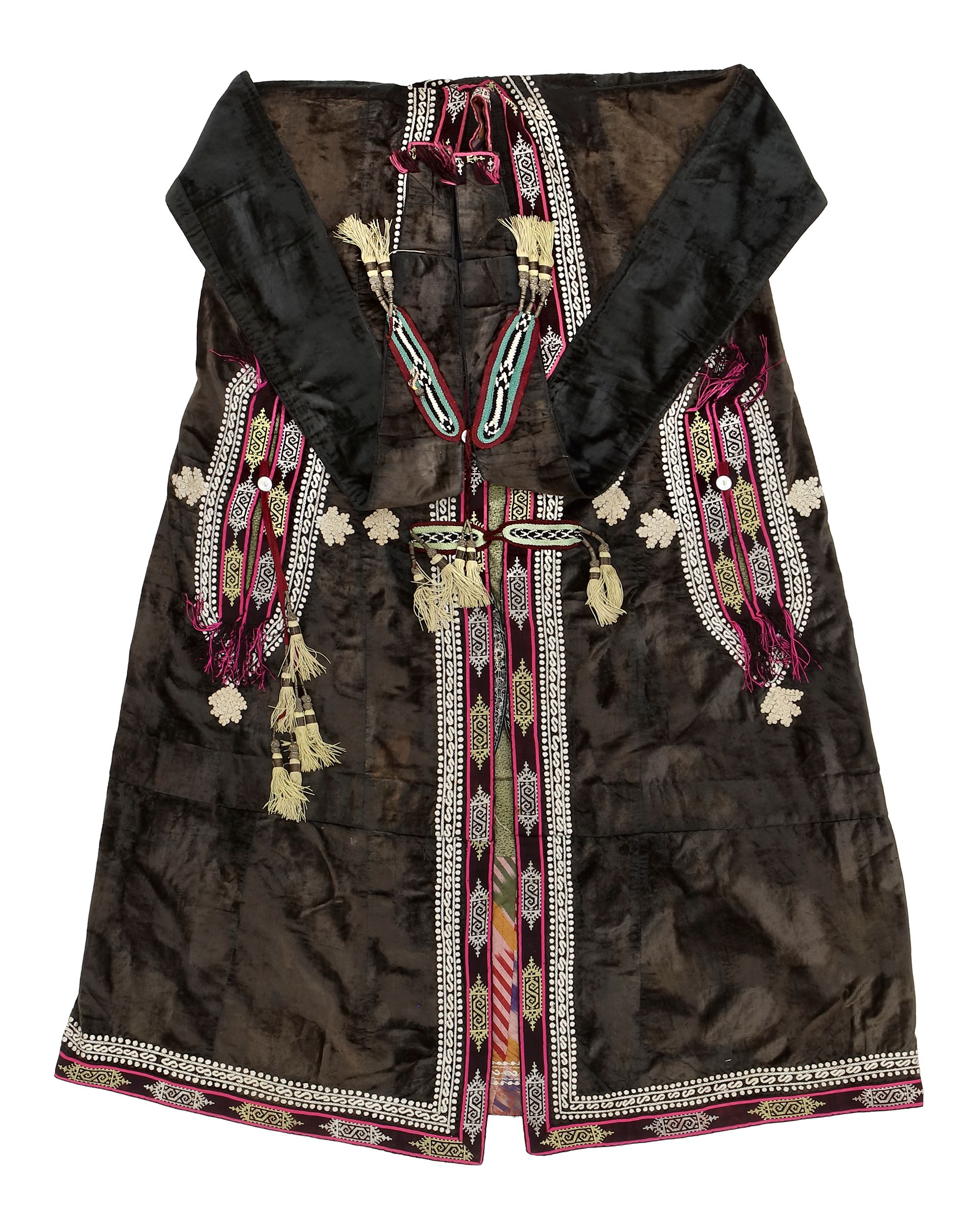 A MIXED GROUP OF CHINESE WOODEN DISPLAY STANDS, 19/20TH CENTURY. | Barnebys