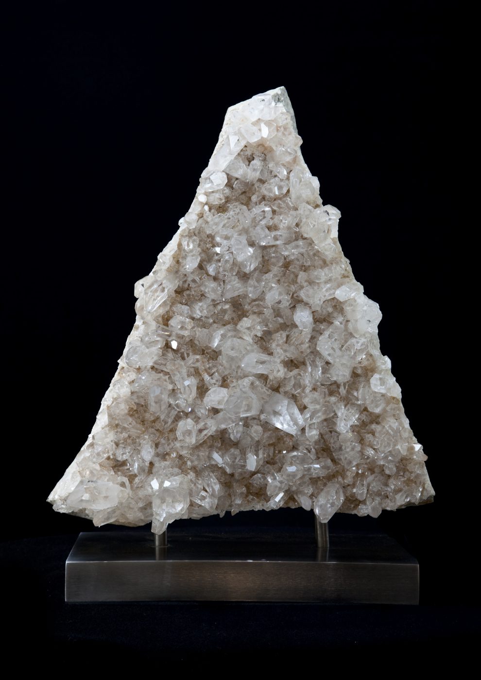 ‘A’ Grade Arkansas Quartz Crystal Cluster | Barnebys