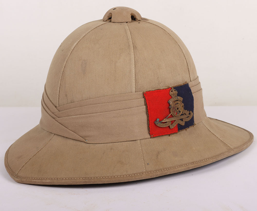 WW2 Royal Artillery Foreign Service Wolseley Pattern Sun Helmet | Barnebys