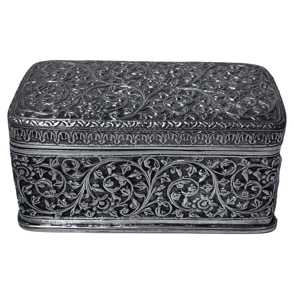 Large Kutch Silver Box India C.1880 | Barnebys