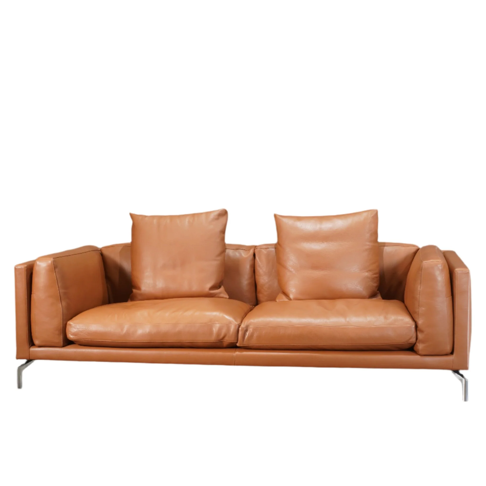 Design Within Reach Como Leather Sofa by Soressi | Barnebys