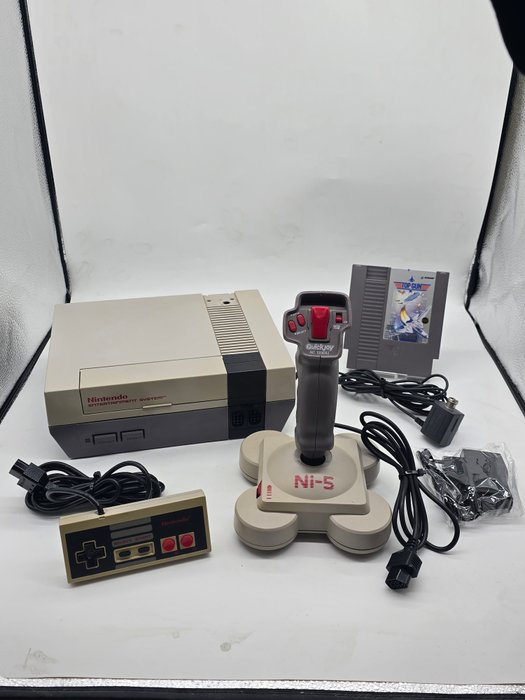 Nintendo - Nes - RARE 8-BIT 1985 Nes + Controller /... | Barnebys