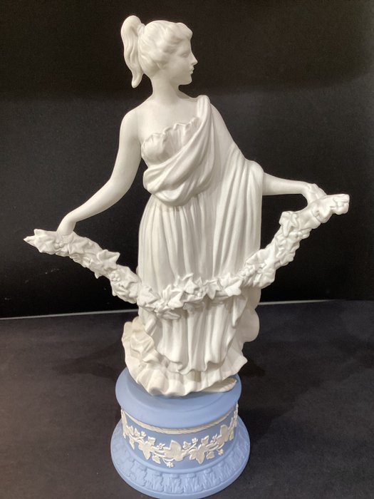 Wedgwood - Martin Evans - Figure - Dancing Hours - Porcelain | Barnebys