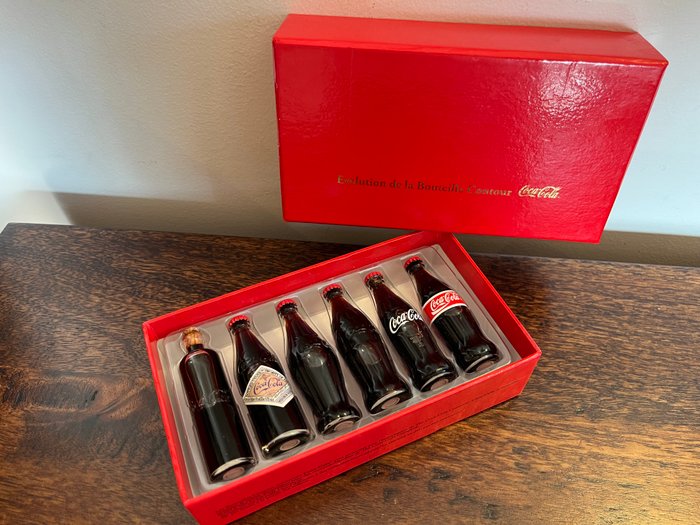 Coca Cola - Bottle (6) - Homage to the rich history of Coca-Cola ...