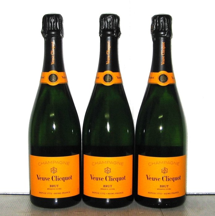 Veuve Clicquot, "Réserve Cuvée" - Champagne Brut - 3 Bottles (0.75L ...