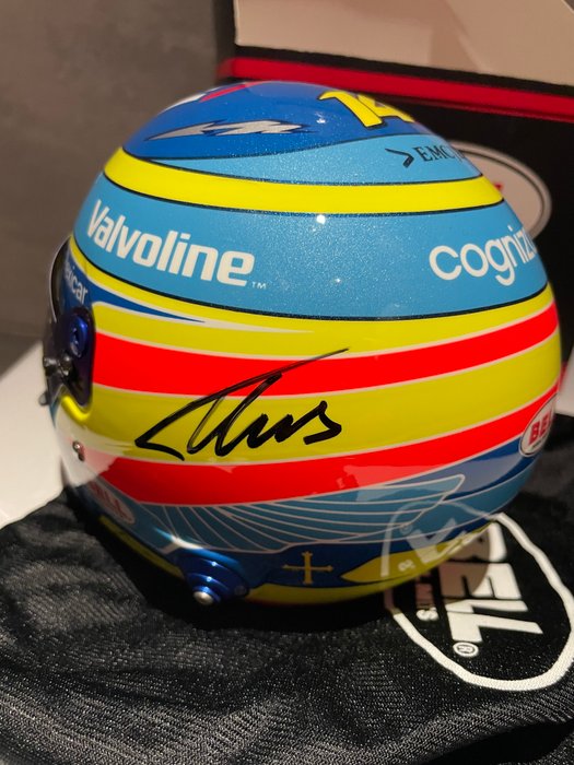 Aston Martin - Formula One - Fernando Alonso - 2025 - Scale 1/2 helmet ...