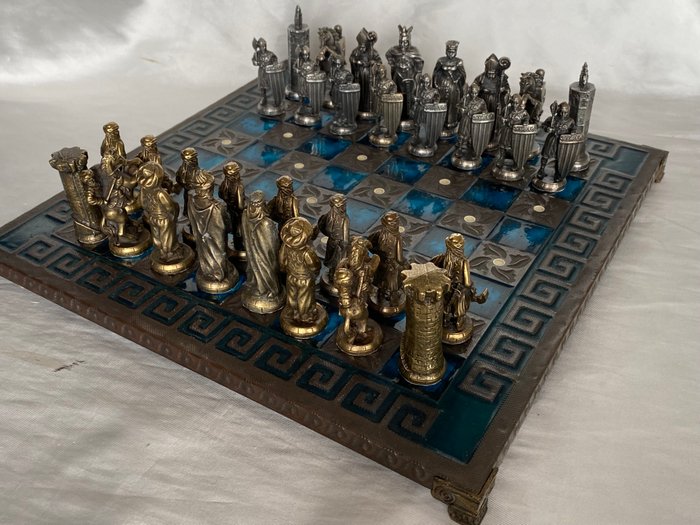 Chess set - Moors and Christians handmade in bronze the... | Barnebys