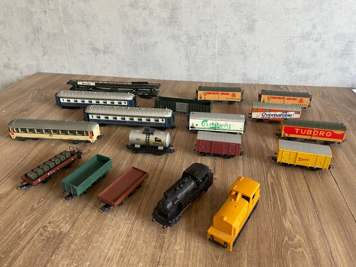 Lima H0 - Train set (18) - Various locomotives and wagons - SNCF, CIWL ...