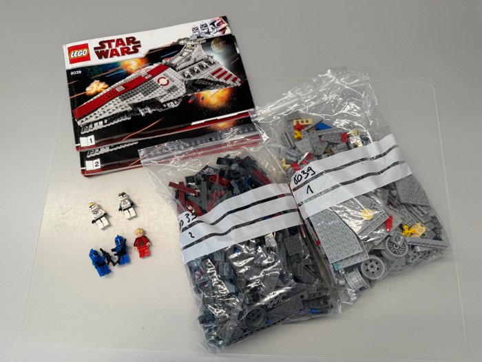 LEGO Set - 8039 - Star Wars - Venator-Class Republic Attack Cruiser ...