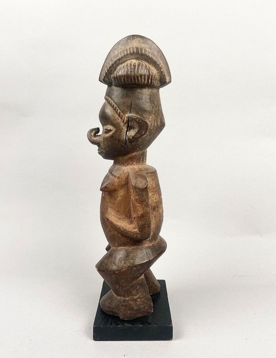 Yaka ancestor figure - Yaka - Yaka - DR Congo | Barnebys