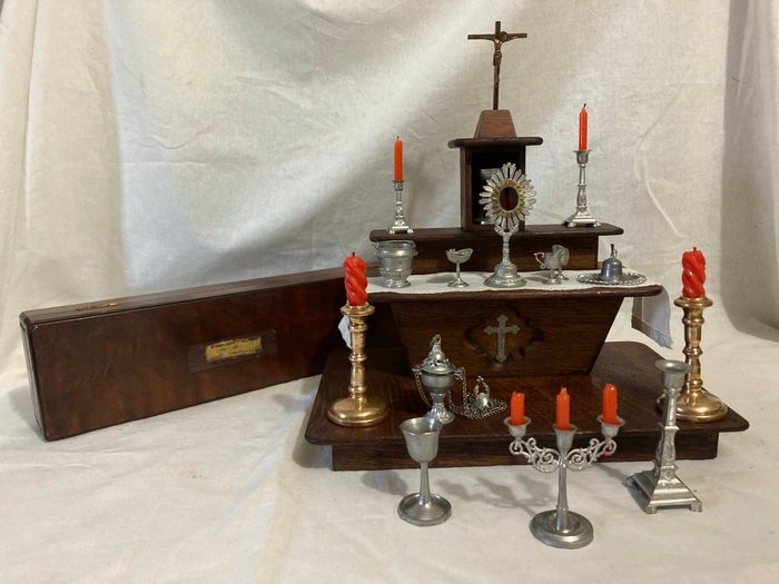 Miniature church altar and its liturgical objects - Antique - Metal ...