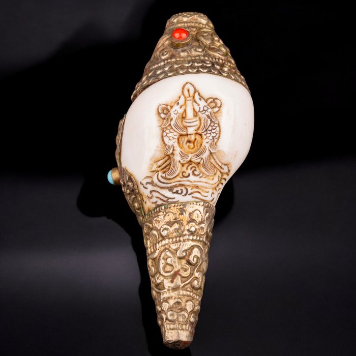 Dungkar spread of Dharma - Symbols of Tibetan Buddhism... | Barnebys