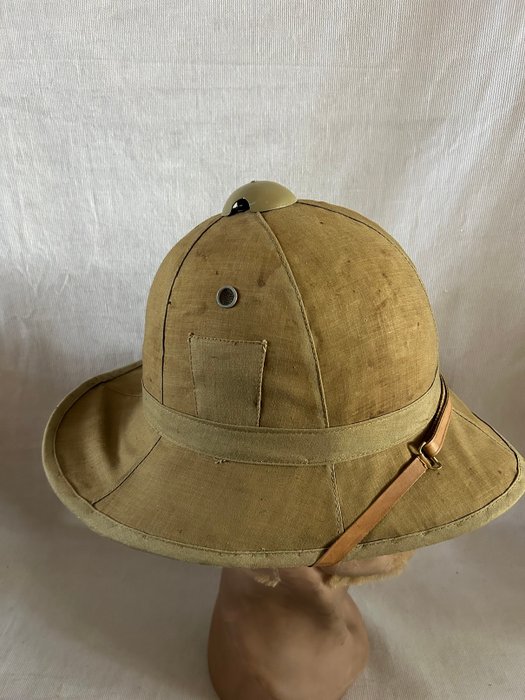 Italy - Khaki pith helmet late 1940s, early 1950s. - Military helmet ...