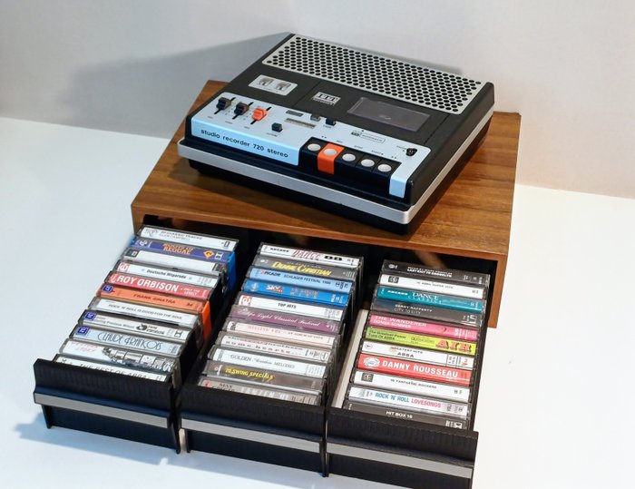 ITT Shaub - Lorenz - 720 stereo with 33 Cassettes Portable cassette ...