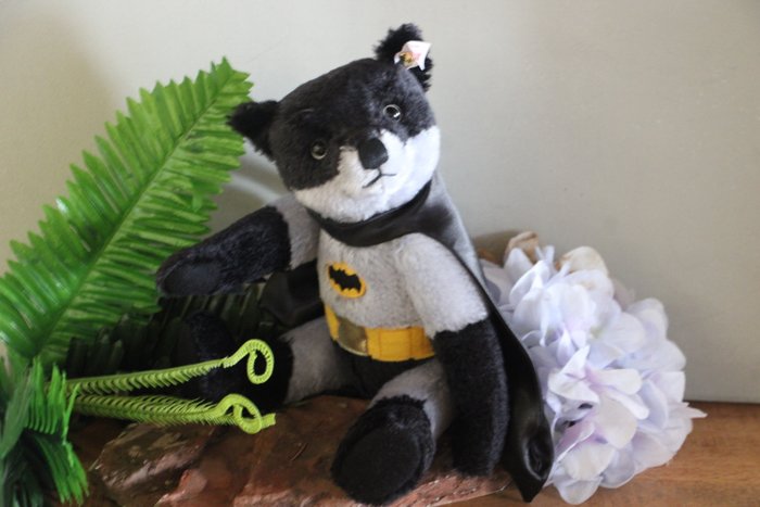 Steiff: Batman Teddybeer, nieuwstaat EAN356162 - Teddy bear - 2020 ...