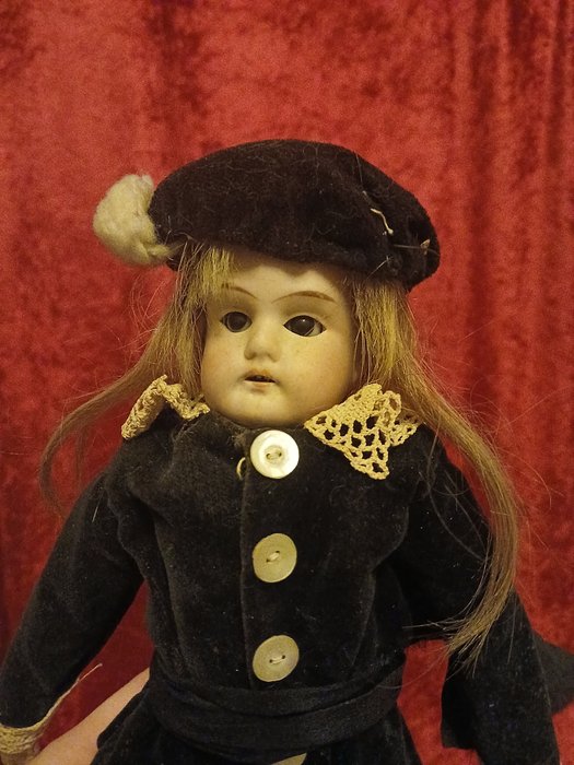 German unknown - Doll - 1900-1910 | Barnebys