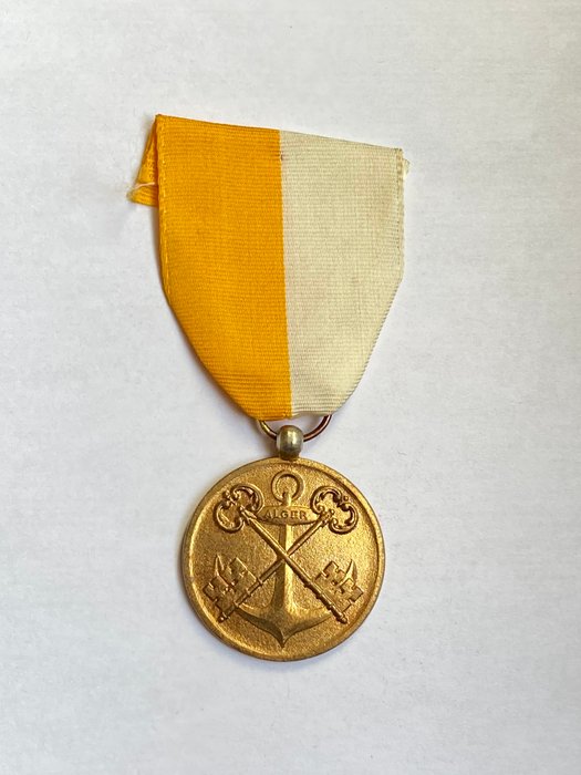 Vatican - Military medal - Medal of the Holy See depicting a key and an ...
