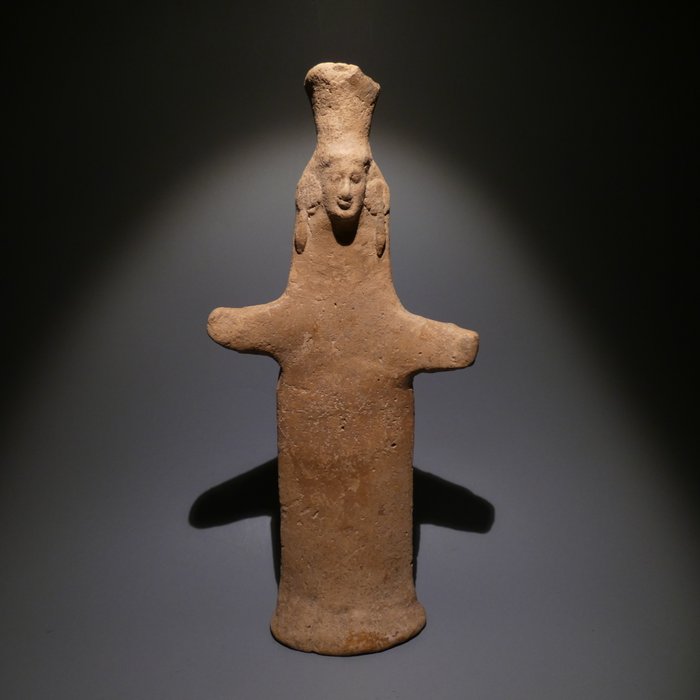 Ancient Greek Terracotta Boeotian Plank Idol of a Goddess. 25,5 cm H ...