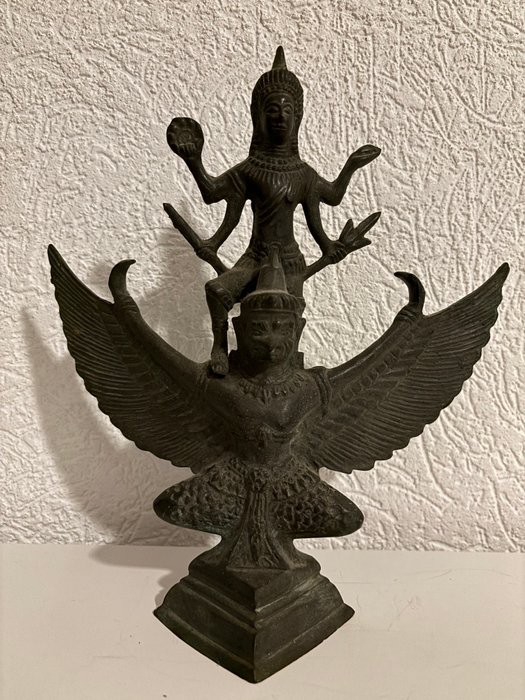 Thai depiction Vishnu riding his Garuda - Statue - Thailand (No reserve ...