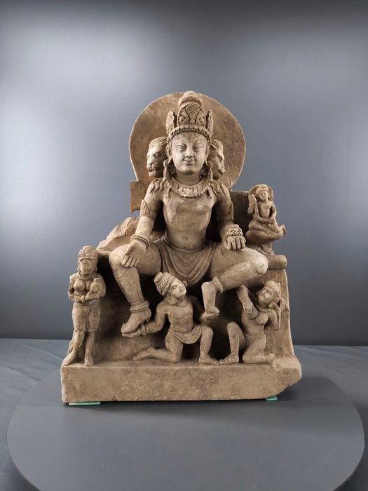 HINDU SHAHI A MARBLE FIGURE OF THE THREE-HEADED VAIKUNTHA VISHNU - 56 ...