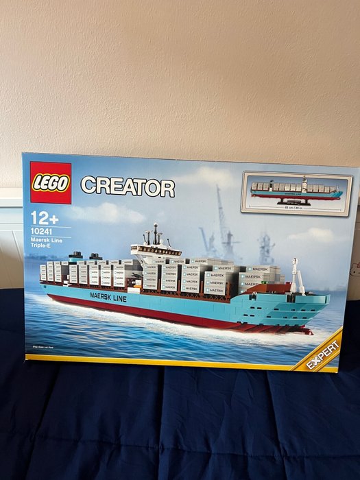 LEGO Set - 10241 - Creator Expert - Maersk Line Triple-E | Barnebys