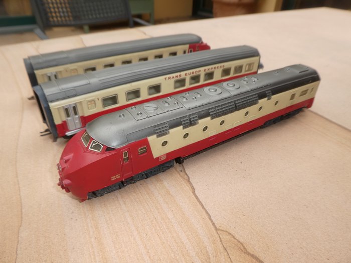 Märklin H0 - Train unit (1) - Diesel train set Ram TEE - SBB-CFF | Barnebys