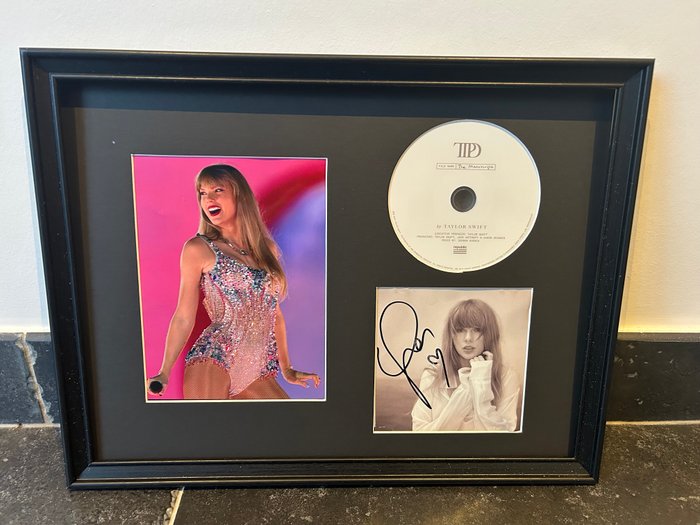 Taylor Swift - The Manuscript - signed - CD - 2025 | Barnebys
