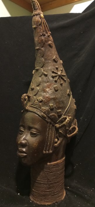 Extraordinary Bronze of Benin. - Great Head of Queen Oba of Ifé - Igbo ...