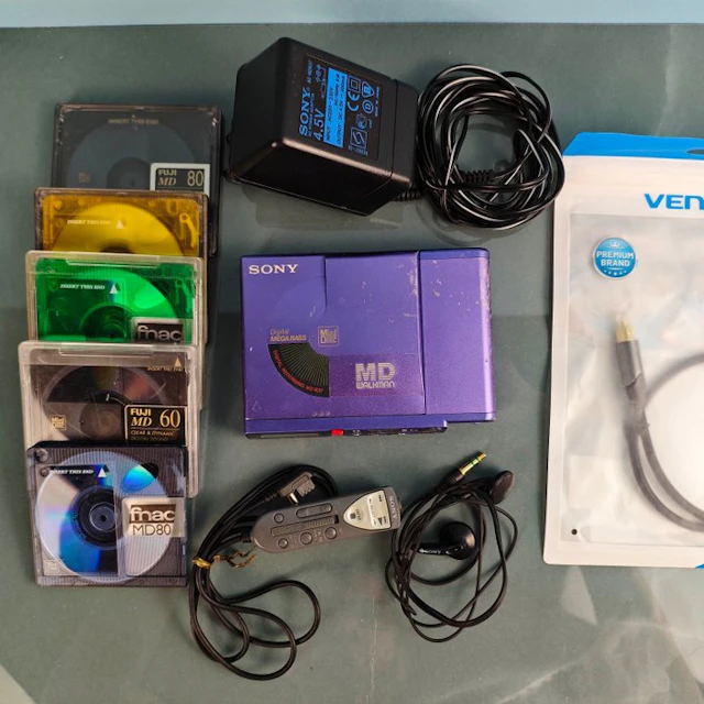 Sony - MZ-R37 viola Portable minidisc player-recorder