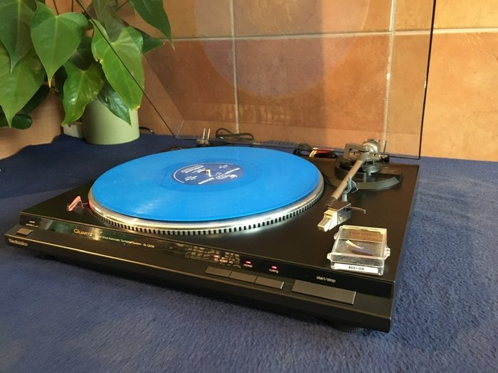 Technics - SL-QD33 - Automatic Direct Drive Record player | Barnebys