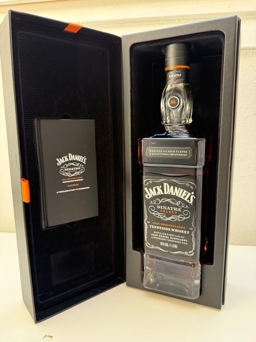 Jack Daniel's Sinatra Select - b. 2010s - 1 Litre | Barnebys