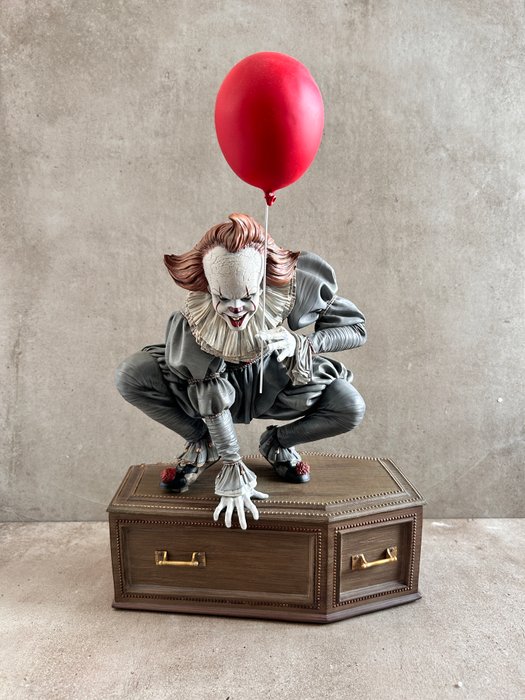 Pennywise - Bill skarsgard - Tweeterhead | Barnebys