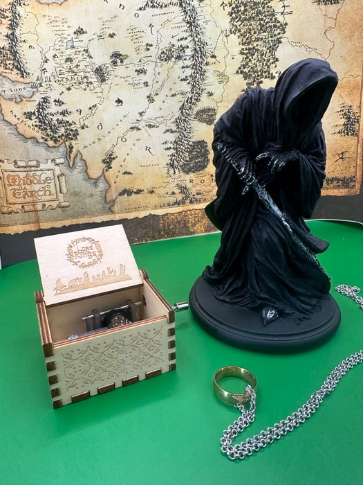 Lord of the Rings - the one ring, ring wraith, poster, map and music ...