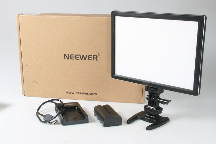 Neewer T100 Digital reflex camera (DSLR) | Barnebys