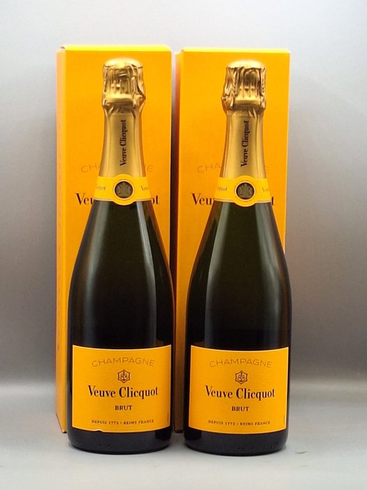 Veuve Clicquot, Veuve Clicquot Brut - Champagne Brut - 2 Bottles (0.75L ...