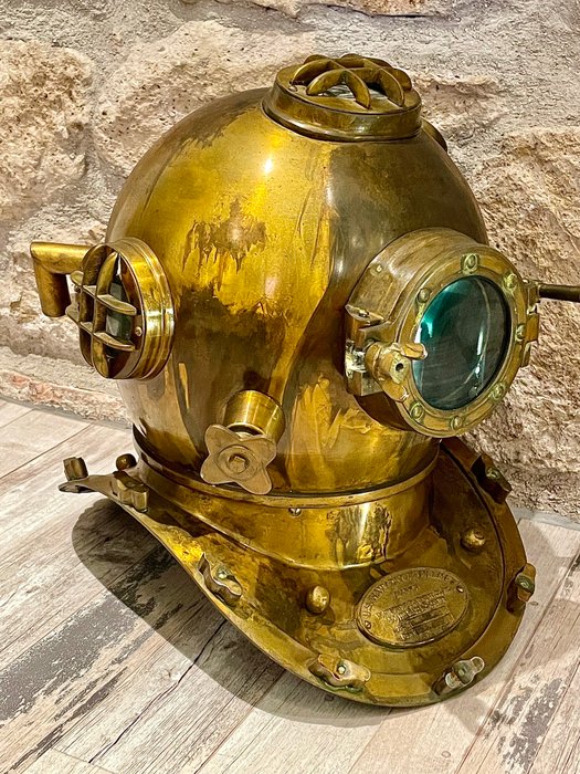Diving helmet - Iron, Steel - Palombaro Helmet Mark V | Barnebys