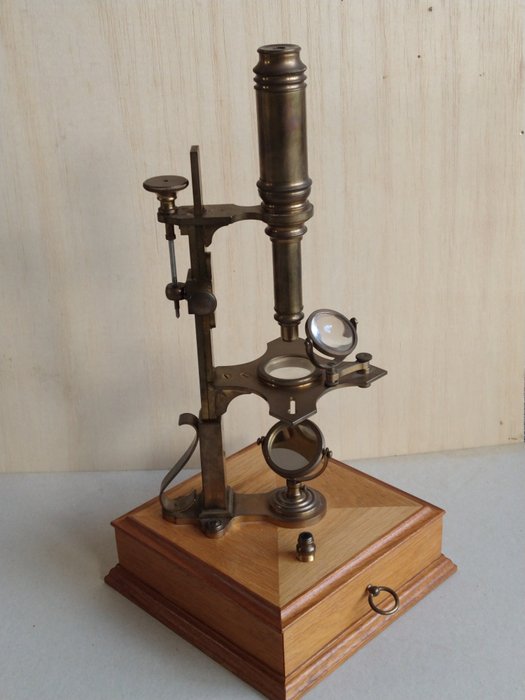 Microscope - Microscope (ca. 1760) REPLICA. - 1940-1950 - Cuff-Dollond ...
