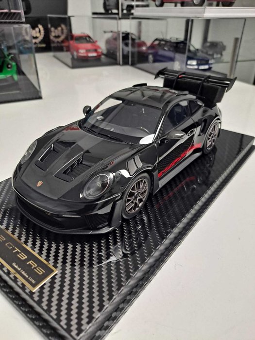Radscale 1:18 - Model car - Porsche 911 - 992 GT3 RS... | Barnebys